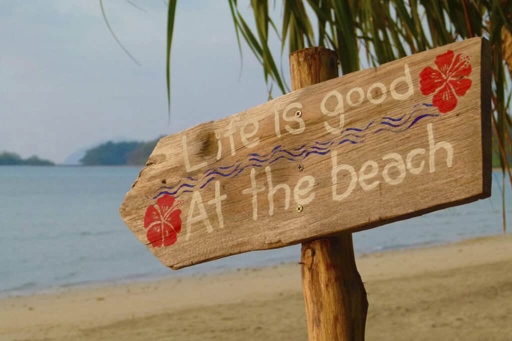 Sail Into Serenity Coastal Decor Brings the Sea to You | Casartblog